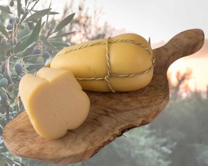 Provola Tipo Silana affumicata 1 Kg circa | SD Calabria